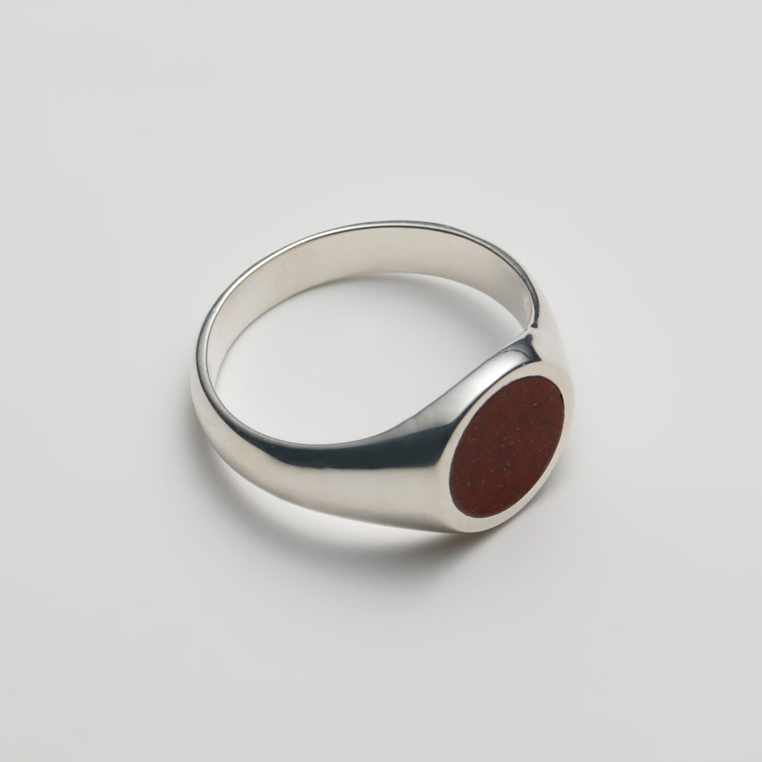 Scho Studio | Hero Ring
